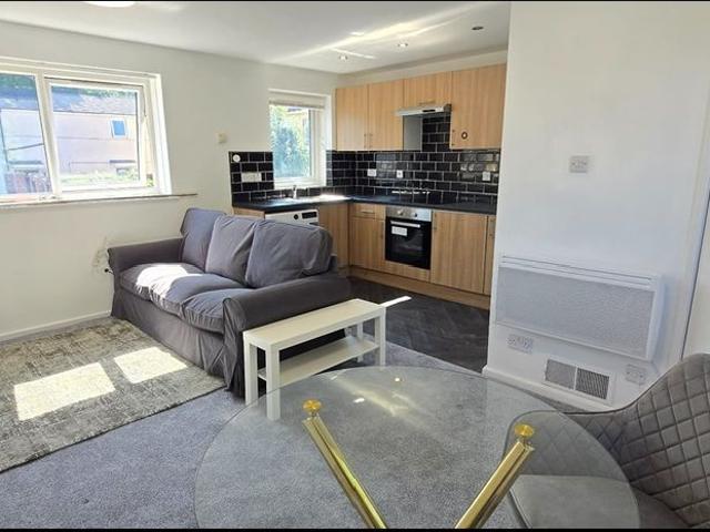 1 Bed Flat, Carlton Place, LS7