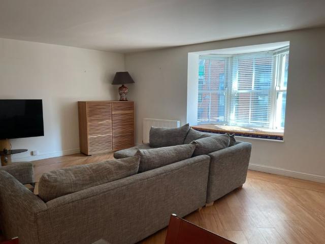 1 Bed Flat, Carver Street, B1