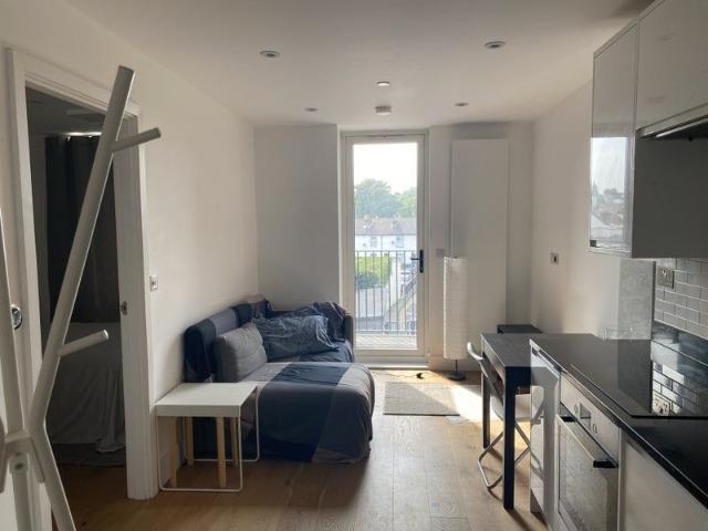 1 Bed Flat, Central Cross Apartments, CR0
