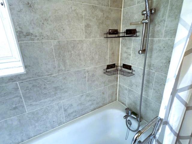 1 Bed Flat Chadwell Heath £1200 Pcm