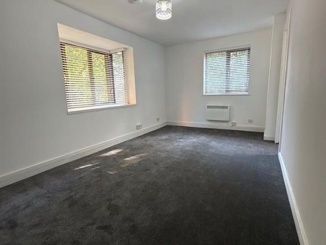 1 Bed Flat, Chartwell Way, SE20