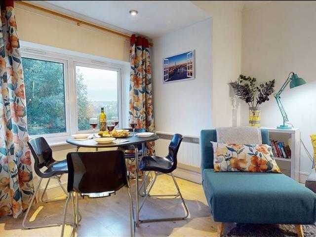 1 Bed Flat, Chaucer Drive, SE1