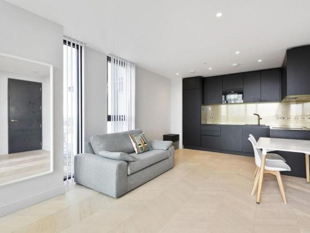 1 Bed Flat, Chelsea Creek, SW6
