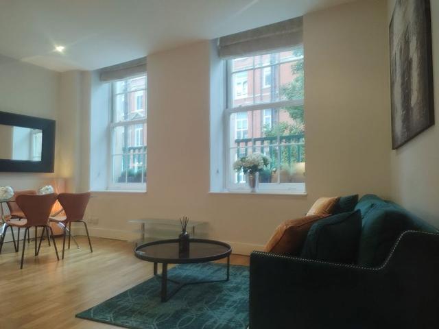 1 Bed Flat, Chepstow Place, W2