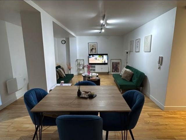 1 Bed Flat, Christabel, M40