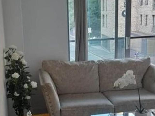 1 Bed Flat, Churchgate Plaz, B1
