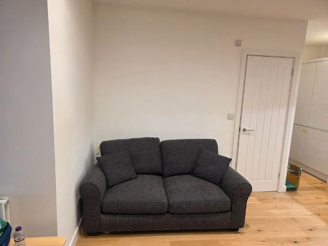 1 Bed Flat, Clapham Road, SW9