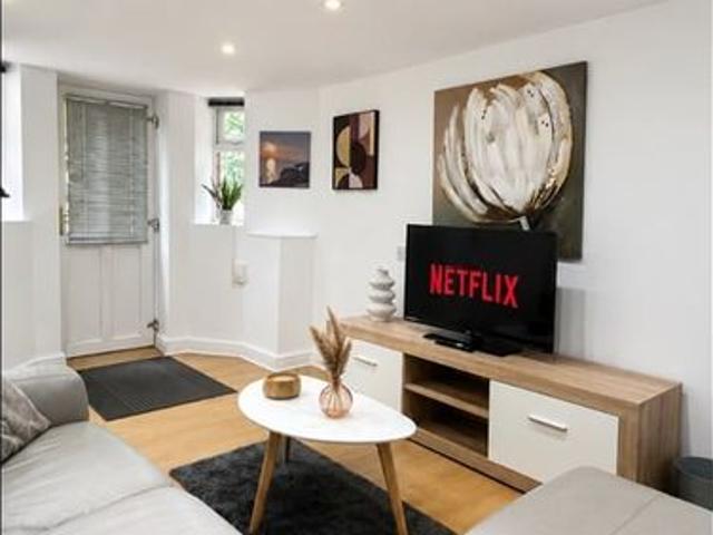 1 Bed Flat, Cliffe View Road, S8