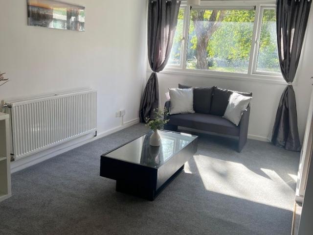 1 Bed Flat, Club Garden Road, S11