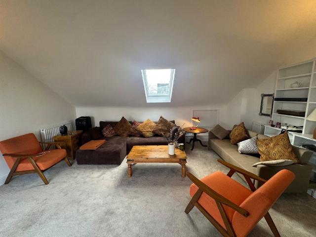 1 Bed Flat, Coolhurst Road, N8