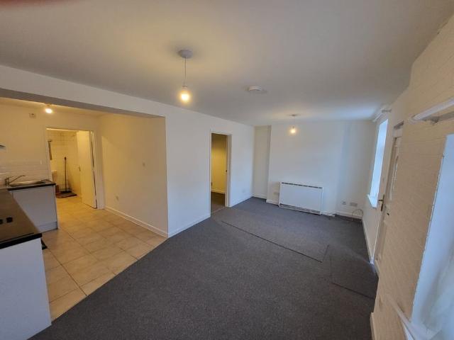 1 Bed Flat, Coopers Mews, LU1