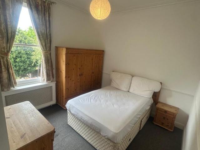 1 Bed Flat, Colinette Road, SW15