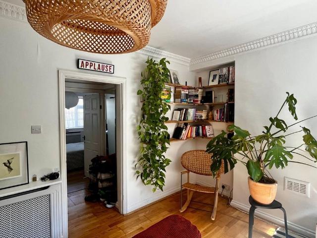 1 Bed Flat, Constantine Road, NW3