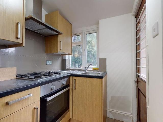1 Bed Flat, Conyers Road, SW16