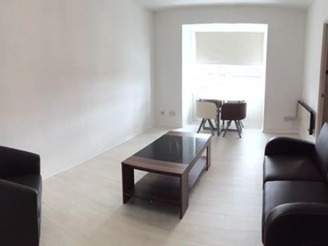 1 Bed Flat, Copperfields Court, W3