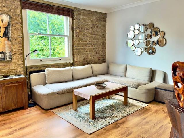 1 Bed Flat, Cornwall Gardens, SW7