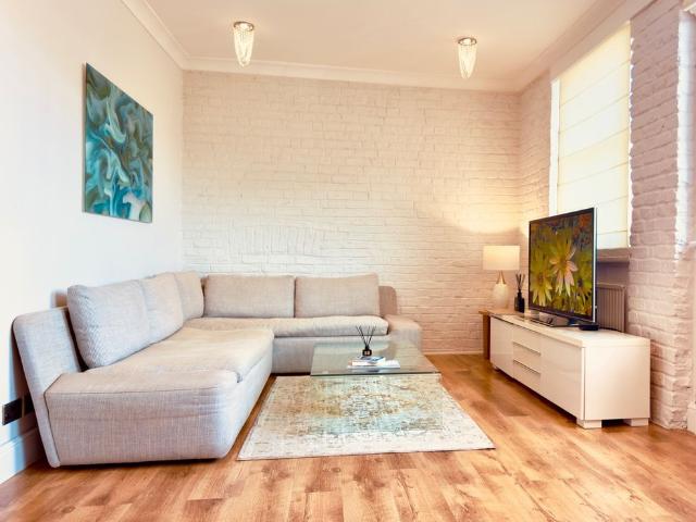 1 Bed Flat, Cornwall Gardens, SW7