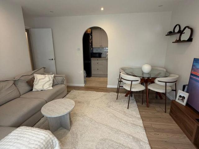 1 bed flat council tax included
