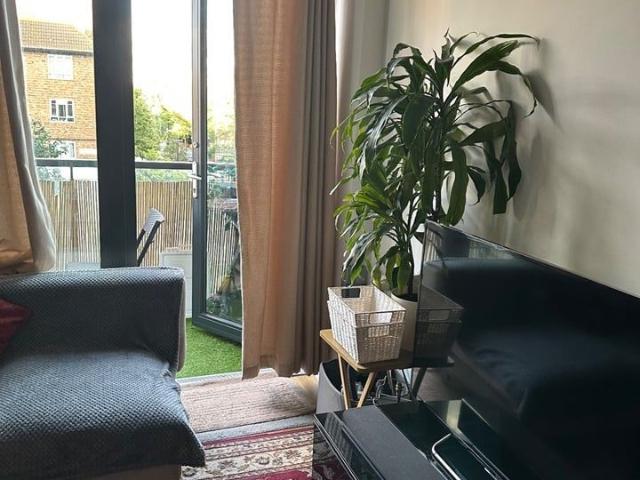 1 Bed Flat, Cranston Court, W12