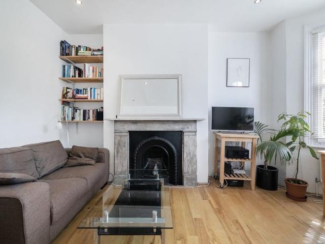1 Bed Flat, Crookham Road, SW6