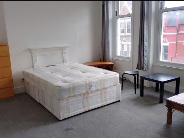 1 Bed Flat, Crouch End Central, N8