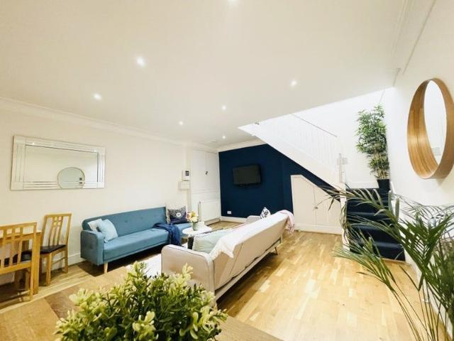 1 Bed Flat, Danbury Street, N1