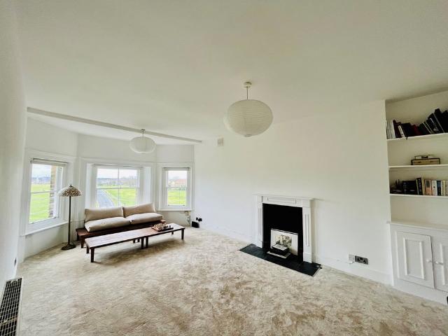 1 Bed Flat, Dartmouth Terrace, SE10