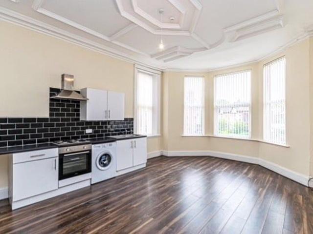 1 Bed Flat, Denman Drive, L6