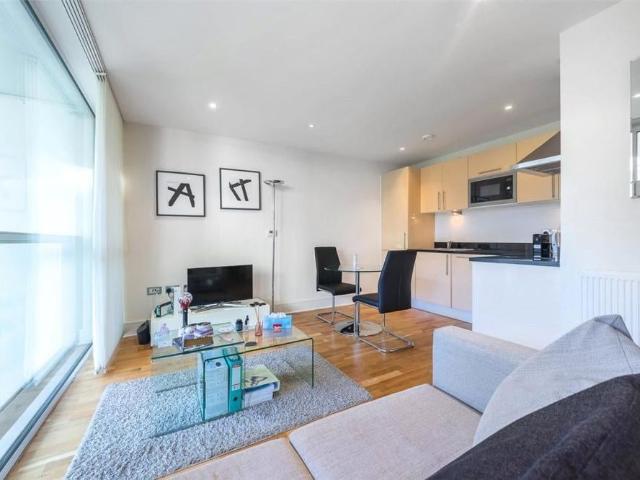 1 Bed Flat, Denison House, E14