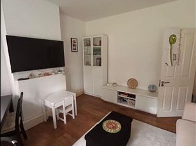 1 Bed Flat, Dover House Road, SW15