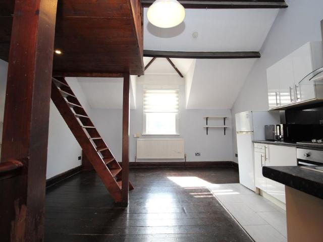 1 Bed Flat, Evering Road, N16
