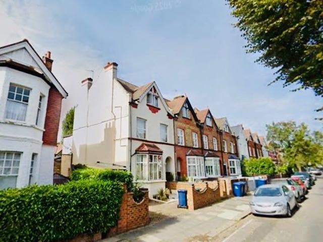 1 Bed Flat, Ealing Broadway, W5
