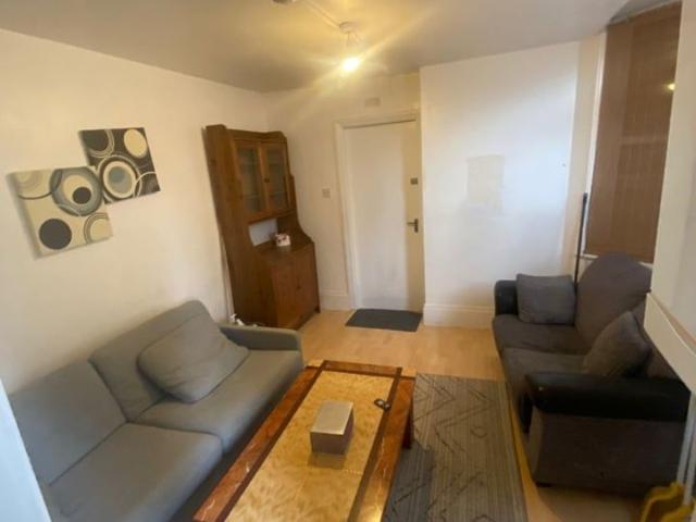 1 Bed Flat, East Ham, E6