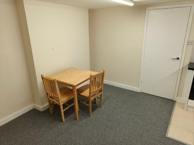1 Bed Flat, East India Dock Road, E14