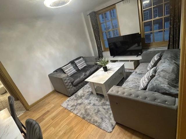 1 Bed Flat, Edgware Road, W2