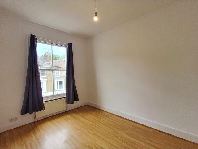 1 Bed Flat, Edenbridge Road, E9