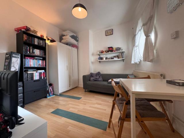 1 Bed Flat Edward Close, Cricklewood NW2