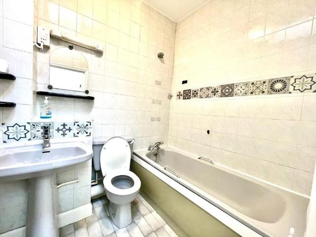 1 Bed Flat, Elgin Avenue, W9