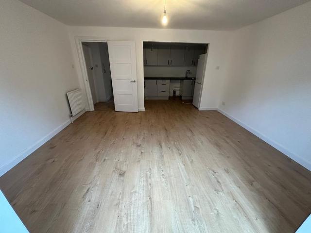 1 Bed Flat, Elizabeth Court, SE18