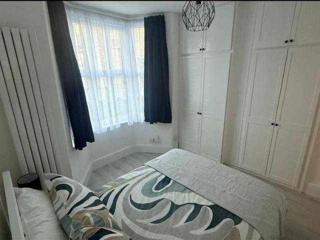 1 Bed Flat, Elm Road, E11