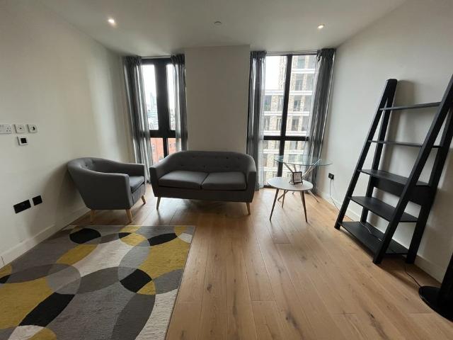 1 Bed Flat, Emery Way, E1W