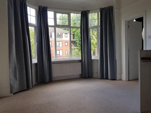1 Bed Flat, Furzedown Tooting, SW16