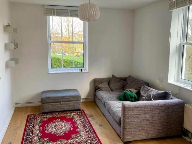 1 Bed Flat, Fairweather House Parkhurst, N7