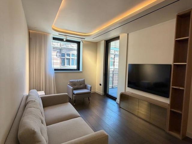 1 Bed Flat, Fareham St, W1F
