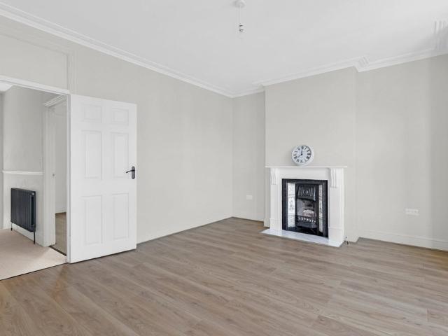1 Bed Flat, Fernbrook Road, SE13