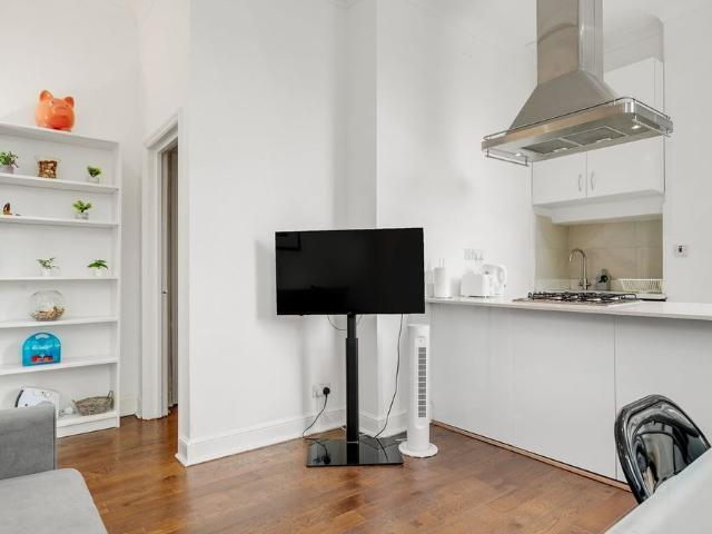1 Bed Flat, Fernhead Road, W9