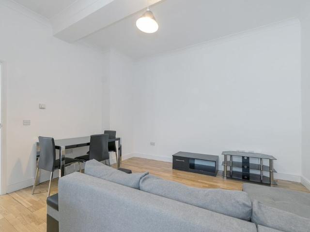 1 Bed Flat, Finchley Central, N3