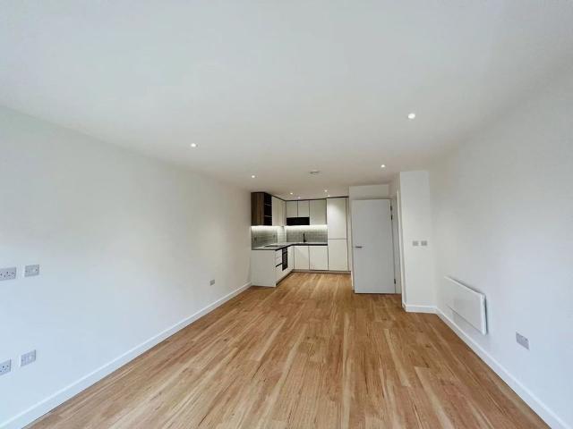 1 Bed Flat, Finlay House, NW9