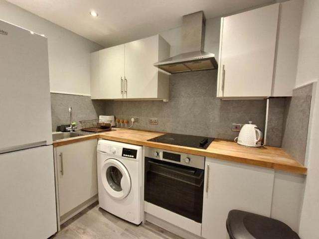 1 bed flat for rent in Leith Walk