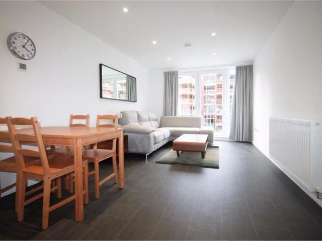 1 bed flat for rent in Pilton